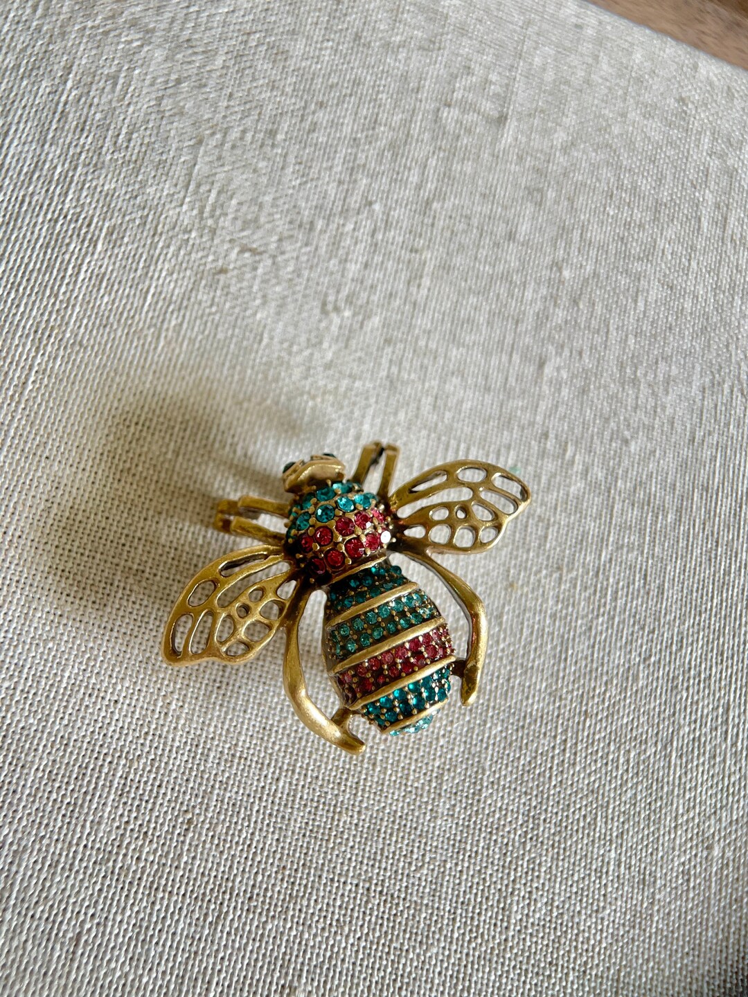 Small Bee Brooch - Metal Brooch/pin - Insect Brooch - 18k Gold Plated ...