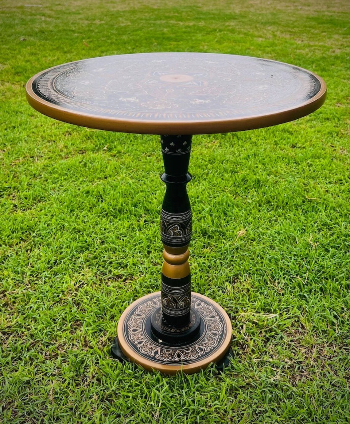 Custom Hand-painted Round Table, Naqashi Table, Home Decor, Unique ...