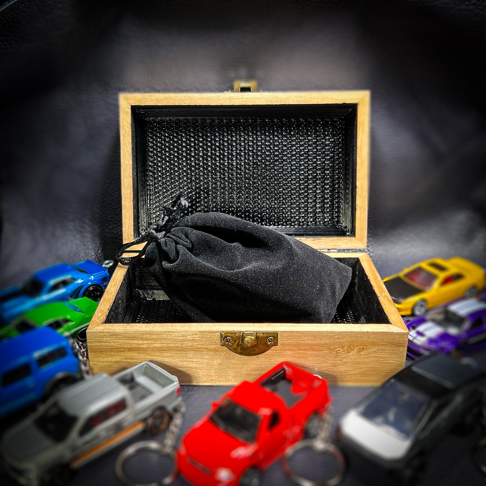 Chevrolet Camaro ZL1 White Keychain Birthday Anniversary FREE Gift Box ...