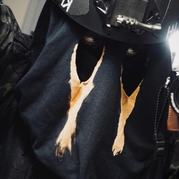 Konig Cosplay - Etsy