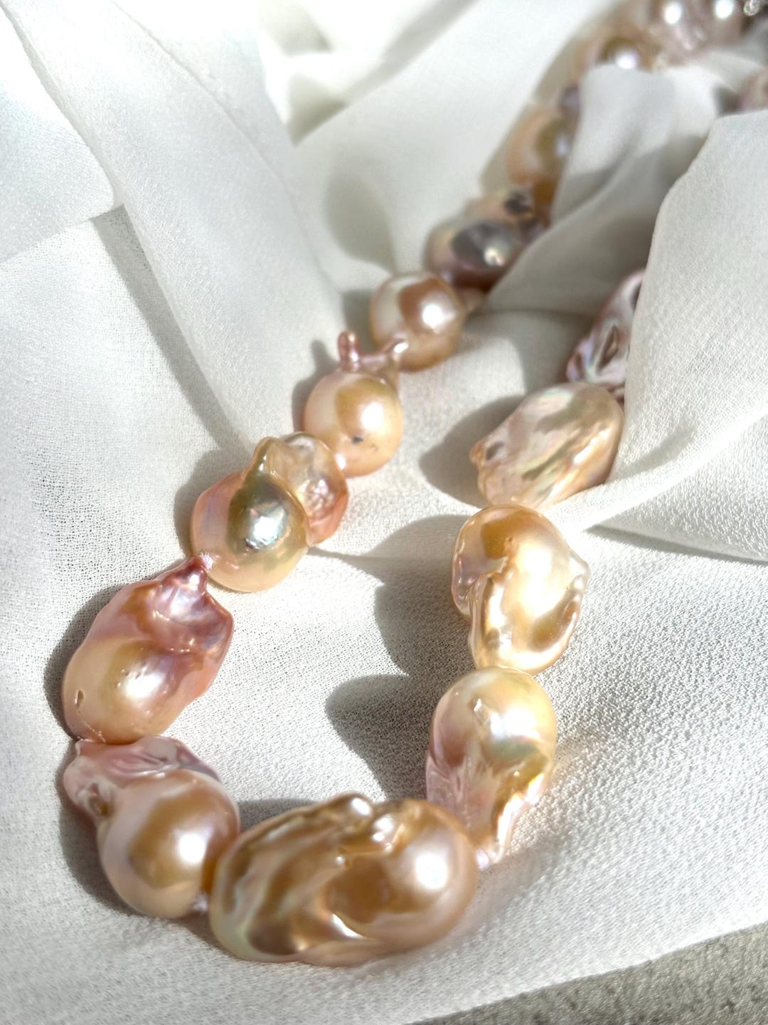 Persian Buttercup – Light Peachy Baroque Pearl Necklace - Etsy