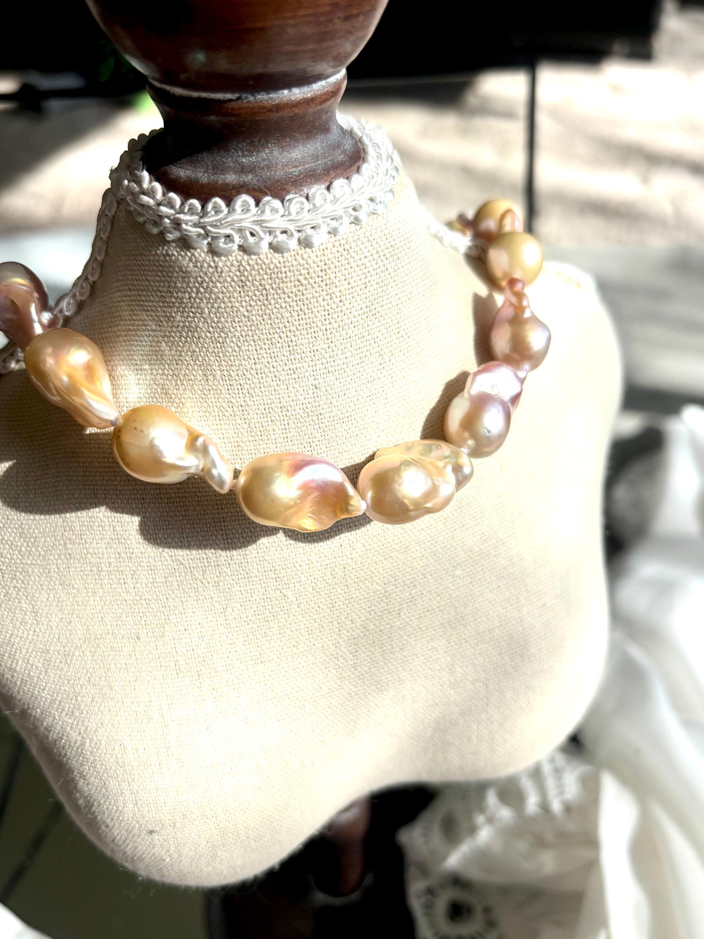 Persian Buttercup – Light Peachy Baroque Pearl Necklace - Etsy