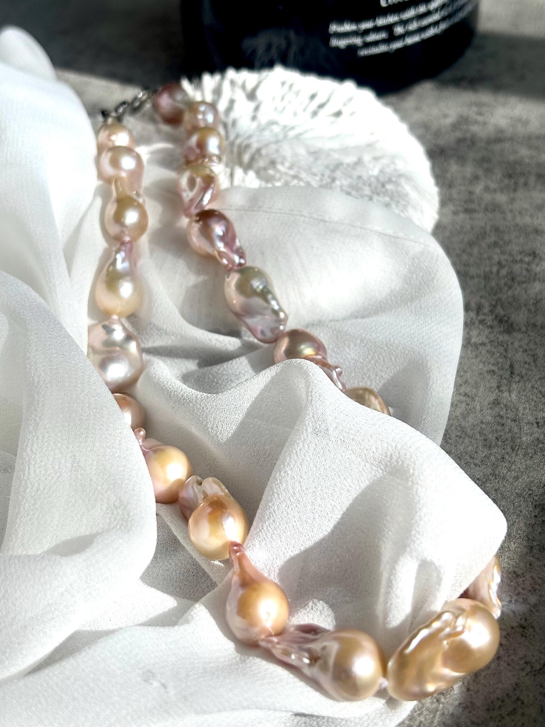 Persian Buttercup – Light Peachy Baroque Pearl Necklace - Etsy