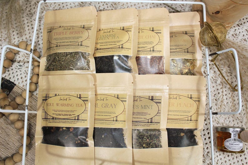Tea Lover Spa Gift Box: Herbal Loose Leaf Tea, Honey & Essential Oil ...