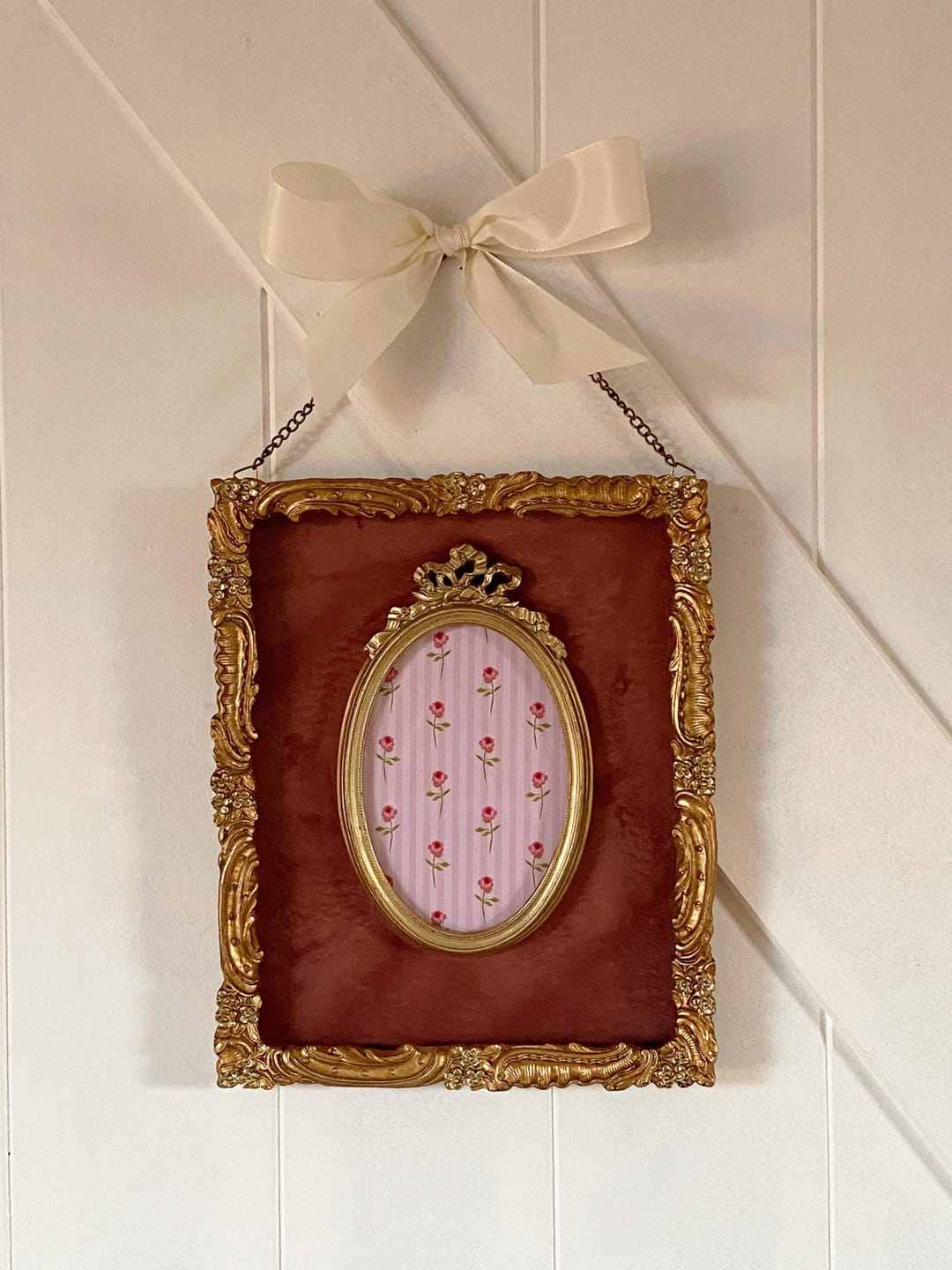 Antoinette Velvet Hanging Photo Frame, Ornate Gold Edge, Vintage Style ...