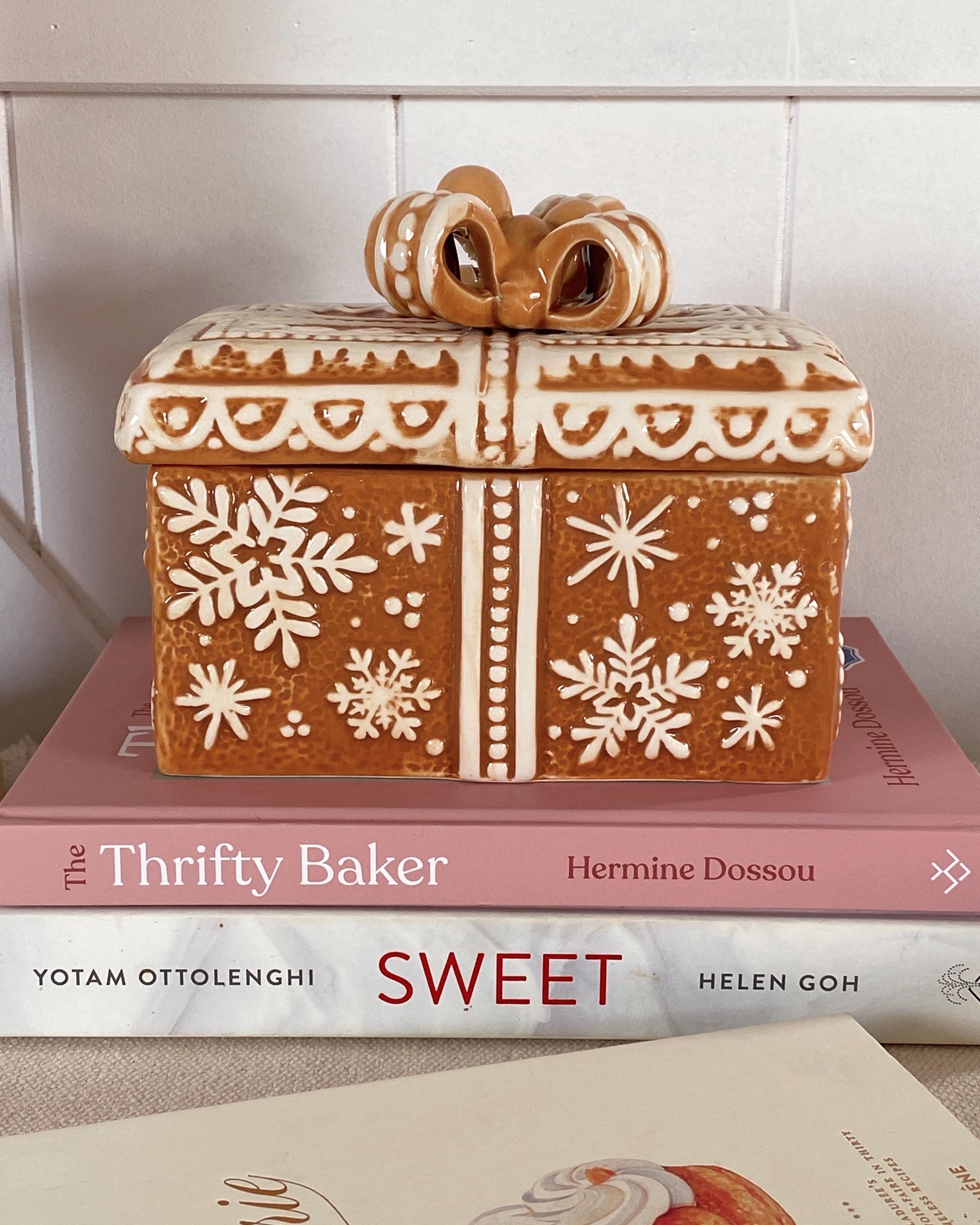 Cottage Kitchen Gingerbread Ceramic Storage Jar, Cookie Jar With Bow ...