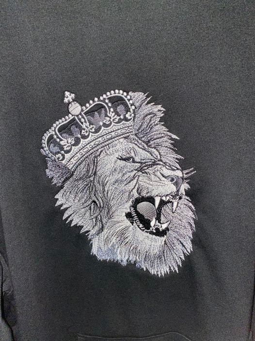 Lion Machine Embroidery Design Lion With Crown Embroidery Design Animal ...