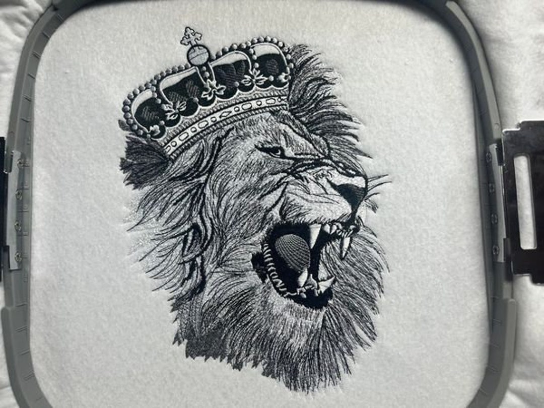 Lion Machine Embroidery Design Lion With Crown Embroidery Design Animal ...