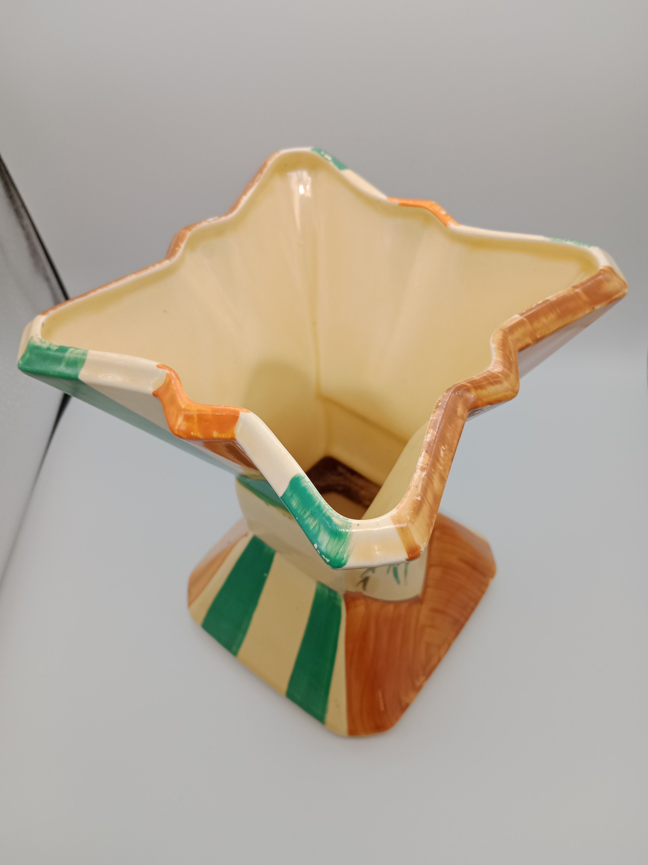 Myott Son and Co. Bow Tie Vase Art Deco Style, 1920s, Made in England ...