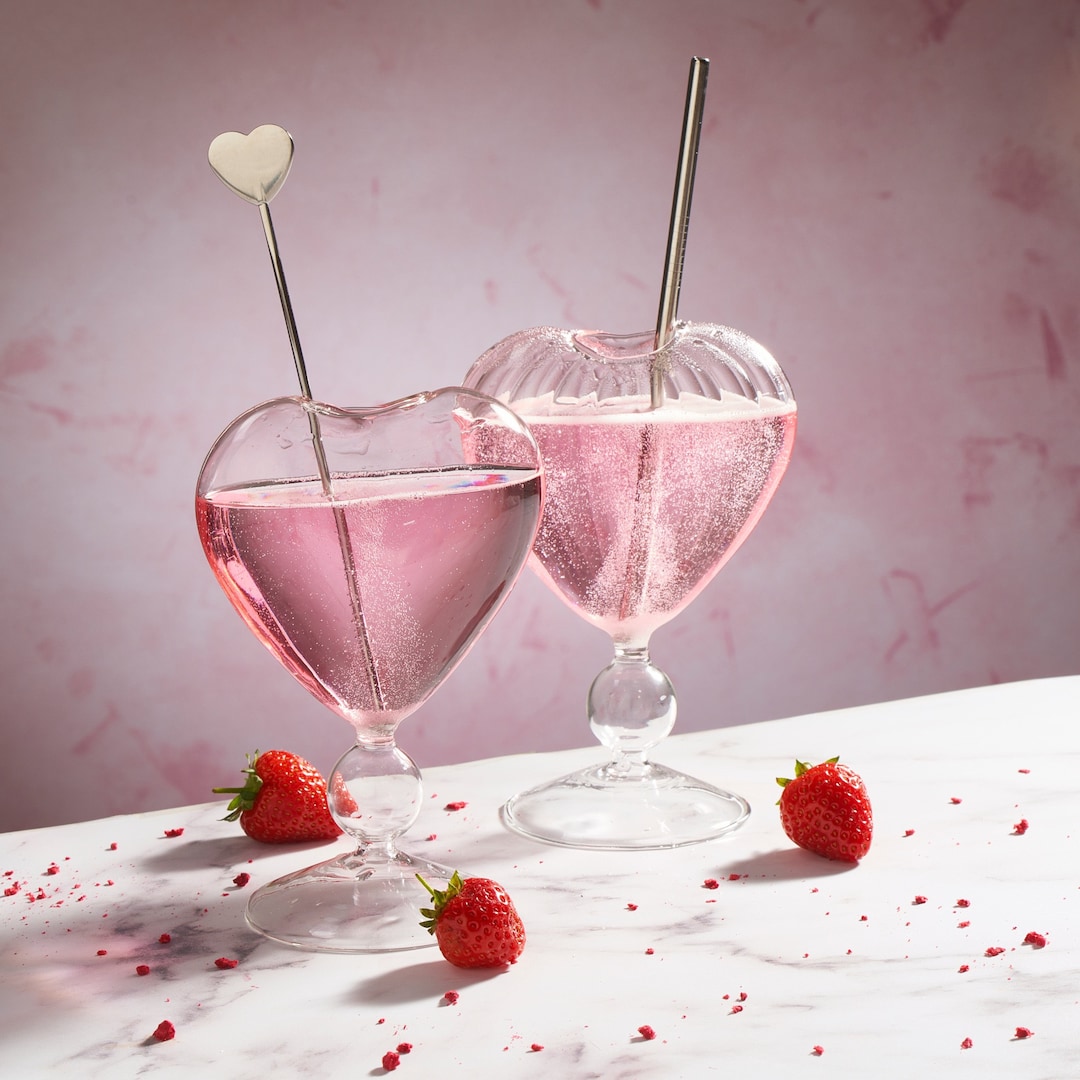 Heart Shaped Cocktail Glass With Free Personalised Metal Straw - Unique ...