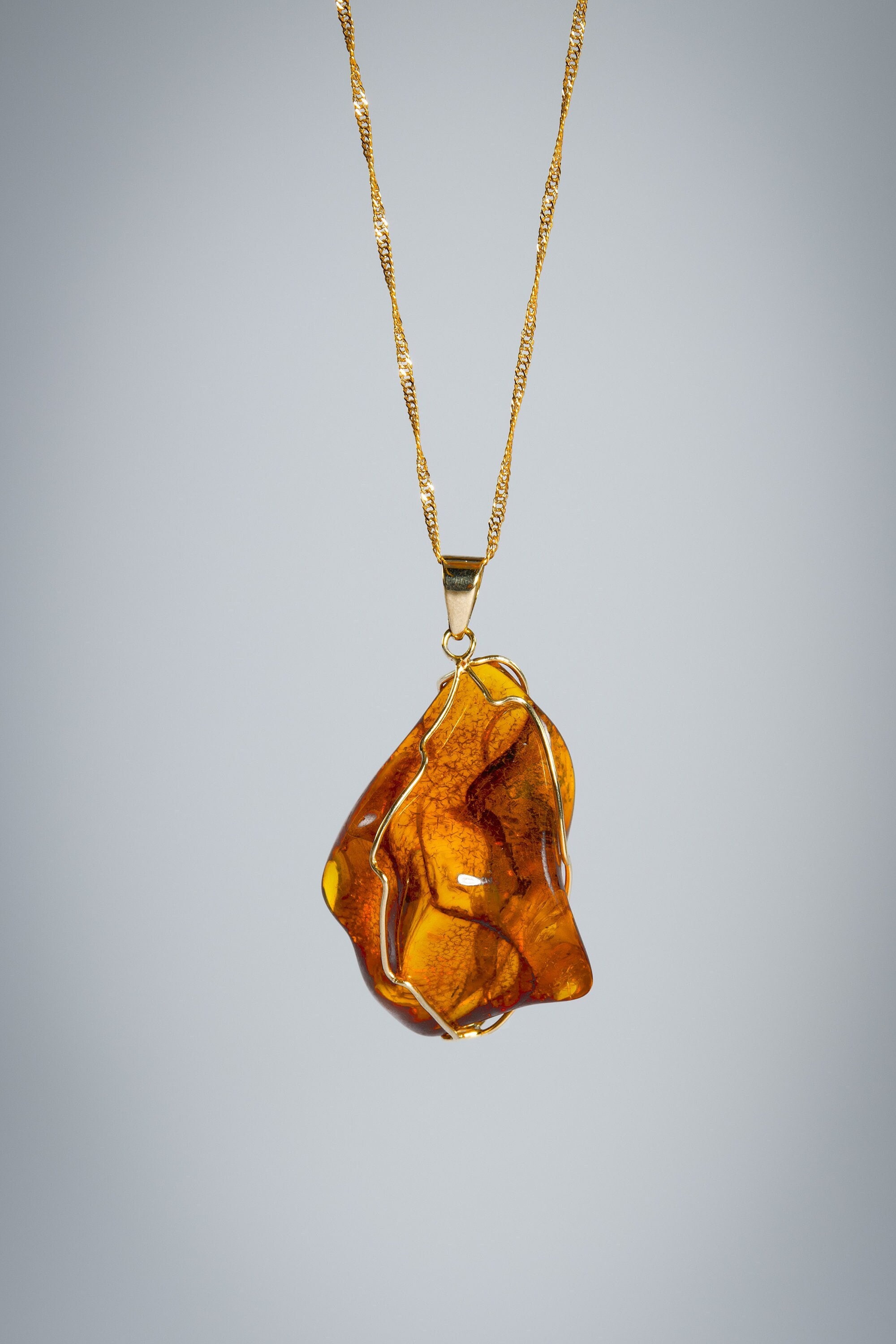 18k Solid Gold Necklace With a Raw Amber Stone Pendant - Etsy