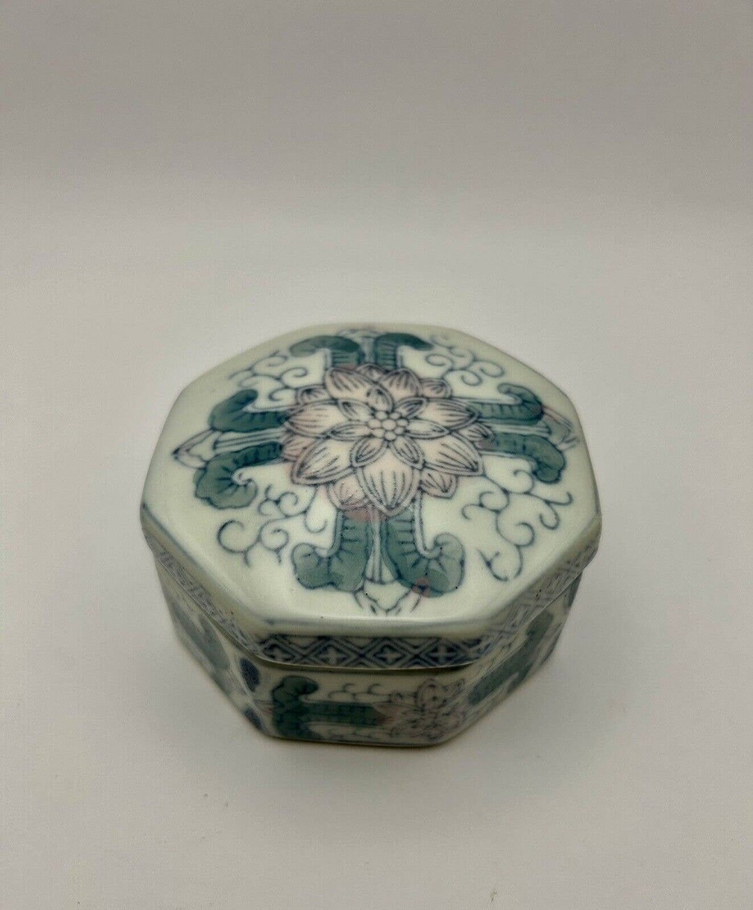 Small Vintage Floral Porcelain Jewelry/trinket Box - Etsy