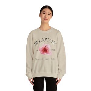 Delaware State Flower Crewneck Sweatshirt - Etsy