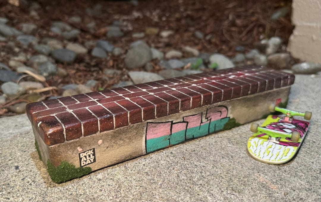 NEW High Level Ramps Fingerboard Skate Obstacle Diorama Cement Brick ...