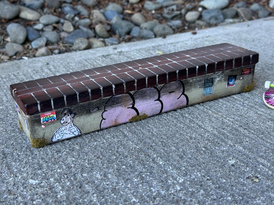 NEW! High Level Ramps Fingerboard Skate Obstacle Diorama Cement Brick ...