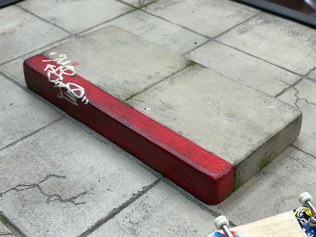 NEW! CUSTOM Fingerboard Obstacle Action Figure Diorama Cement Weathered ...