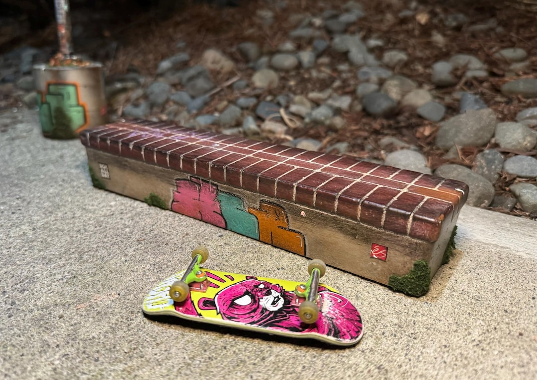 NEW High Level Ramps Fingerboard Skate Obstacle Diorama Cement Brick ...