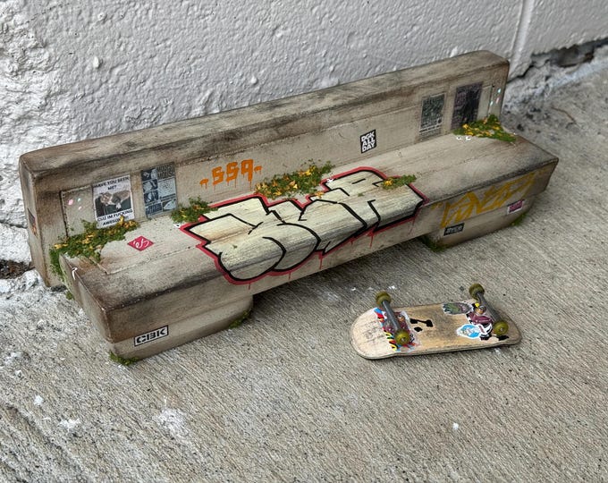 Custom Fingerboard Action Figure Diorama Graffiti Cement Skate Bench ...