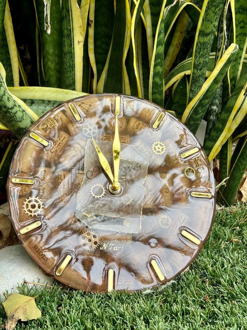 Elegant Handmade Epoxy Resin and Wine Caps Wall Clock With Gold Mirror ...
