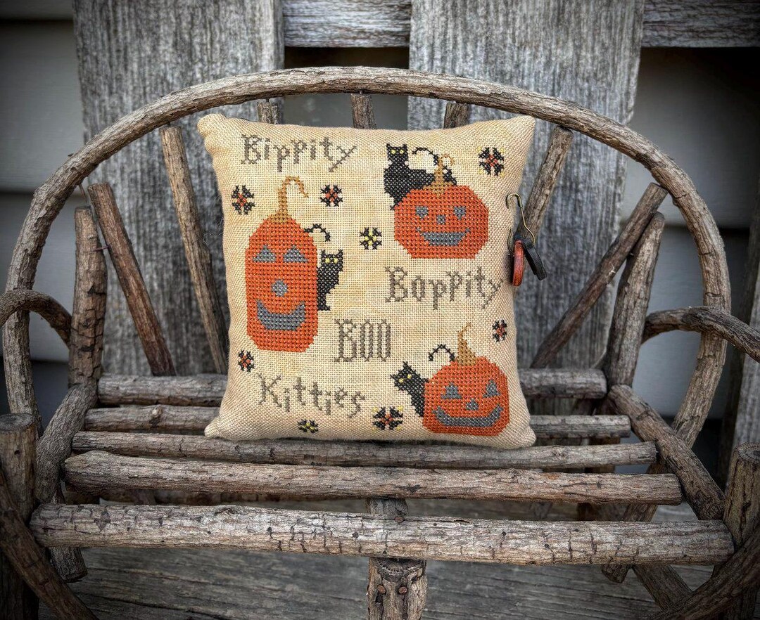Boo Kitties --- Pin Keep --- Pattern --- Primitive --- Paper/mailed ...