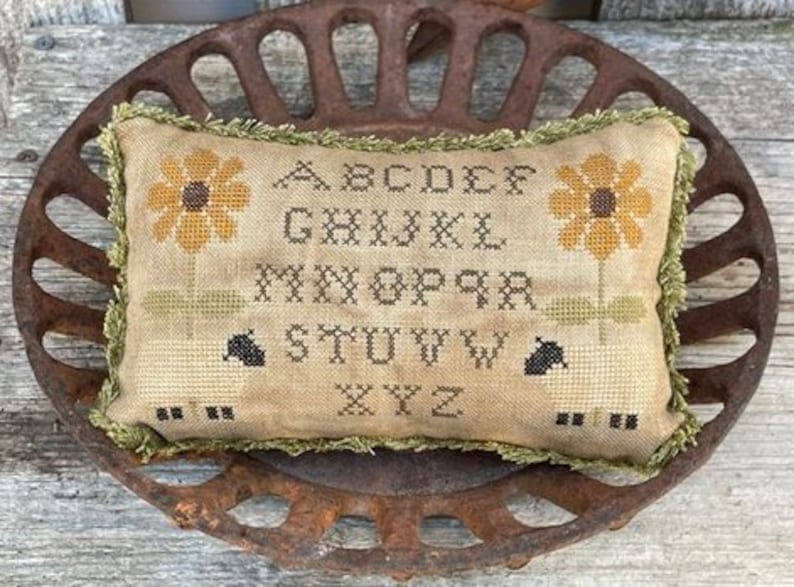 Alphabet Sheep *** Primitive Pattern *** Mailed PAPER Chart *** Cross Stitch *** Primitive ...