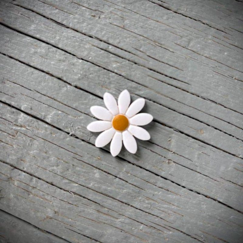 Daisy and Button - Etsy