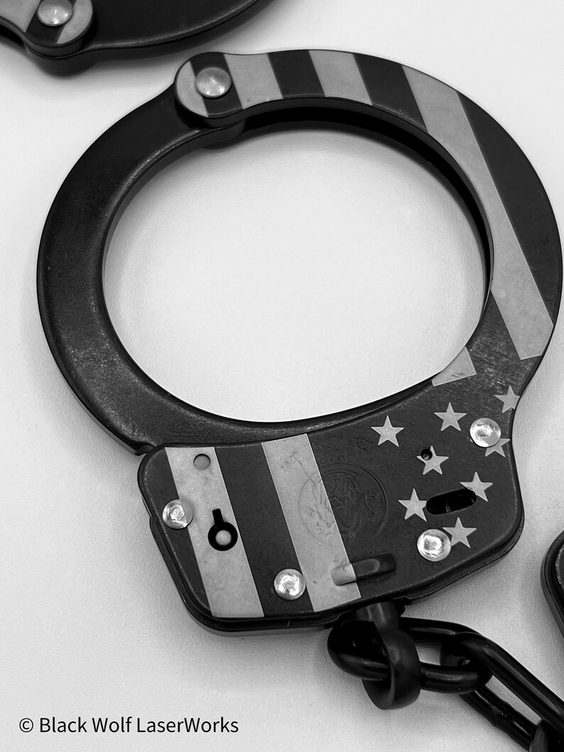 Smith & Wesson Custom Handcuffs US Flag Chained - Etsy
