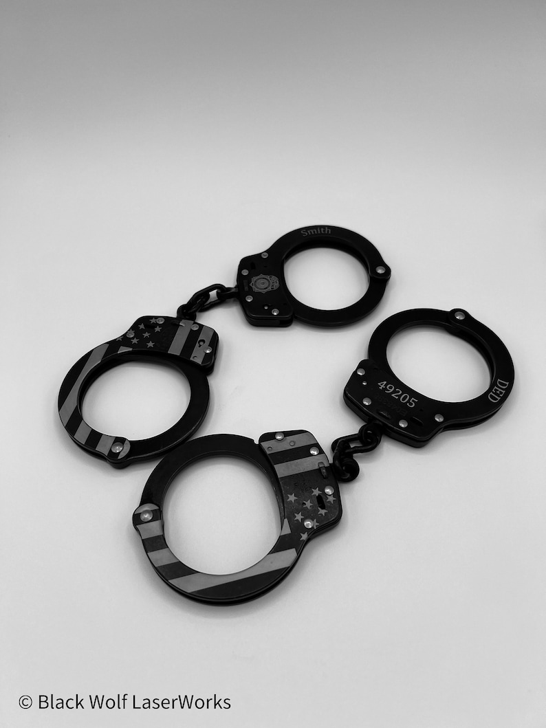 Smith & Wesson Custom Handcuffs US Flag Chained - Etsy