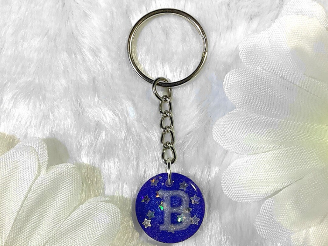 2 Centimeters Letter B Resin Circle Keychain With Silver Stars, Blue ...