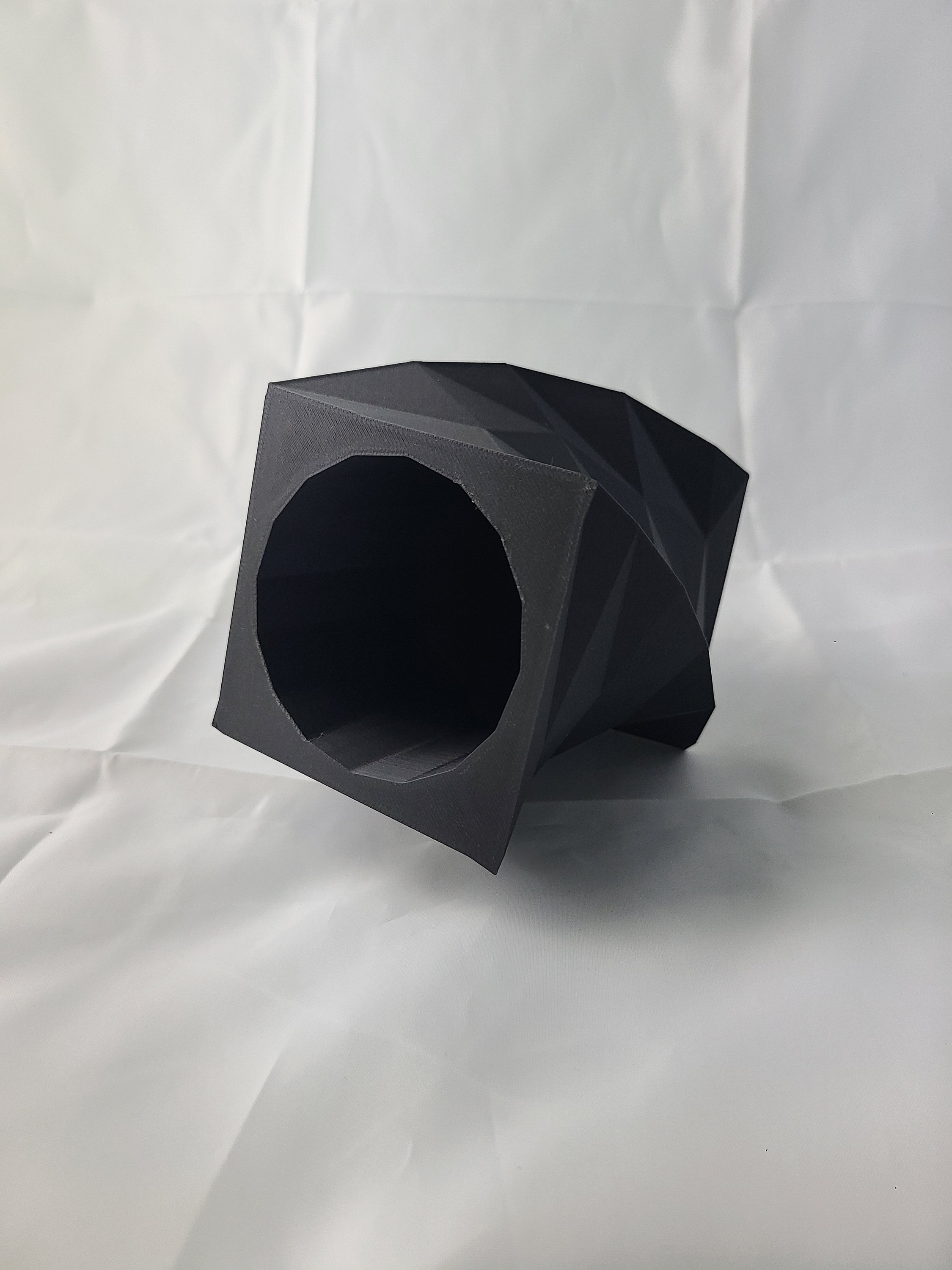 Pen Holder Low Poly Twist Pencil Holder Pen Holder Desk Organizer 3D ...