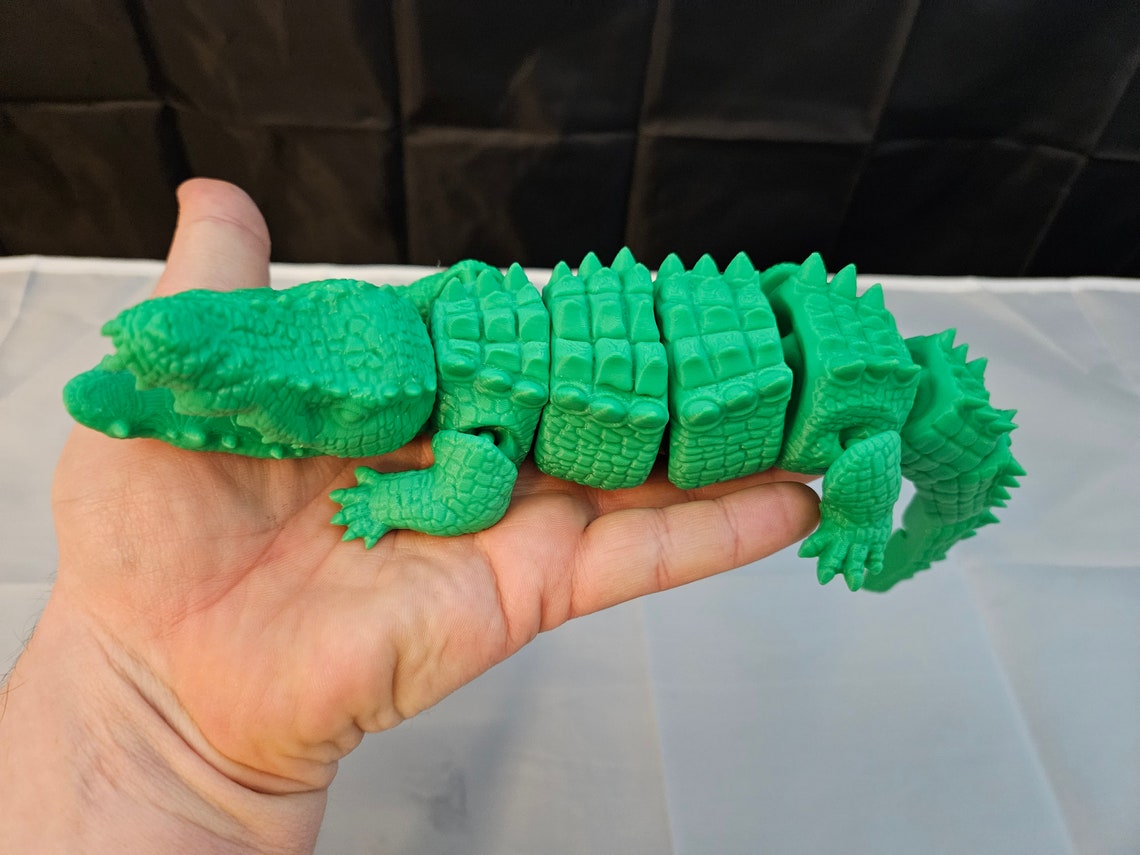 3D Printed Articulated Crocodile Fidget Desk Toy - Etsy
