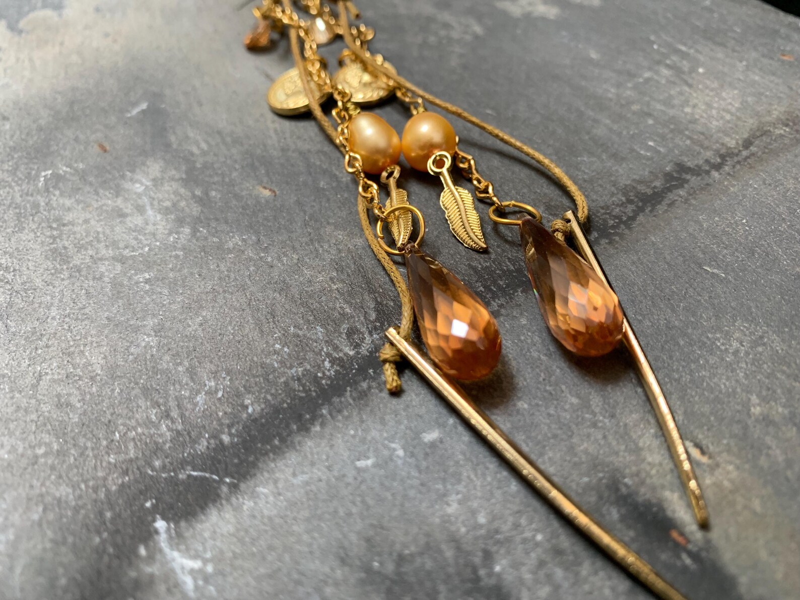 PIRATES' TREASURE Golden Sweetwater Pearls and Zircons Golden Metal ...
