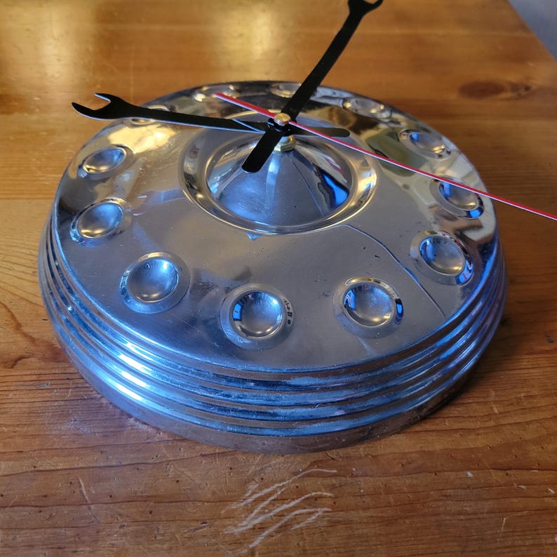 Vintage Hubcap Clock - Etsy