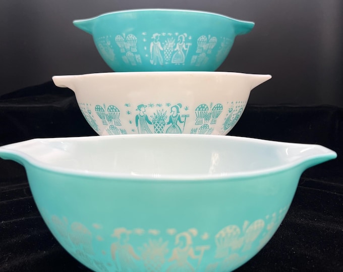 PYREX Cinderella Mixing Bowls, Amish Butterprint. Sold Individually ...