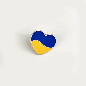 Ukrainian Flag Heart Pin, Blue and Yellow Badge, Support Ukraine Lapel ...