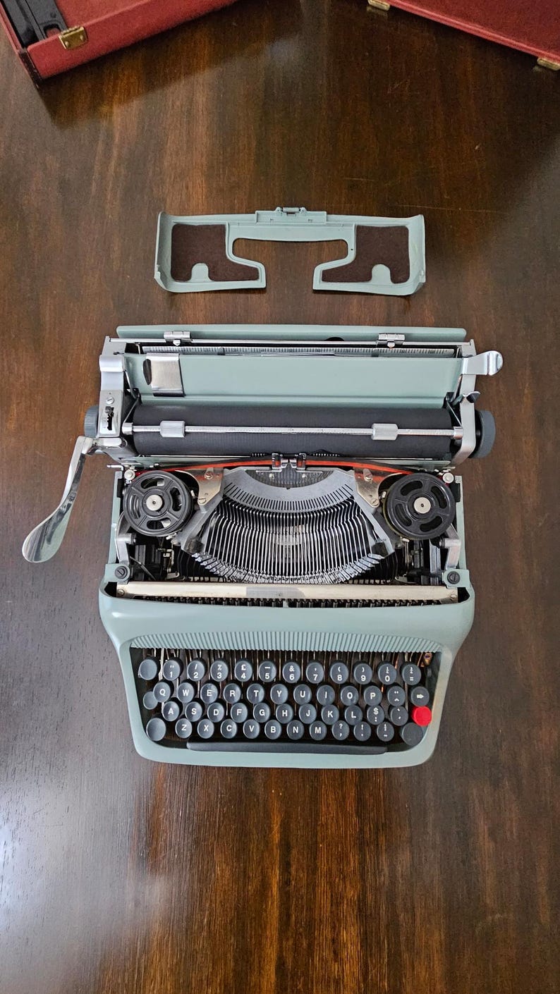 Olivetti Studio 44 Vintage Iconic Portable Manual Typewriter, Extremely ...