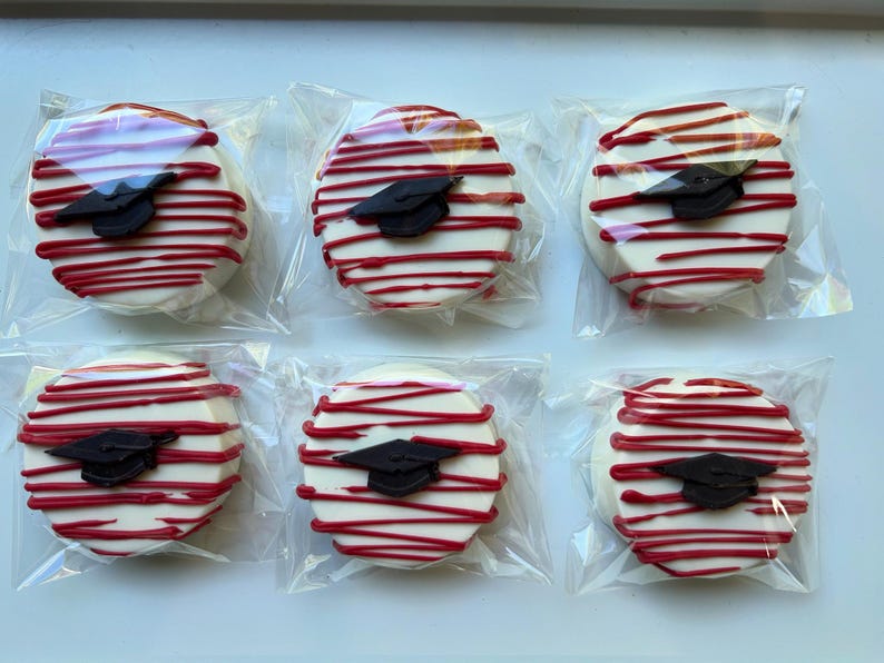 Graduation Treats: Pretzels and Oreos. Perfect for Party Favors and ...