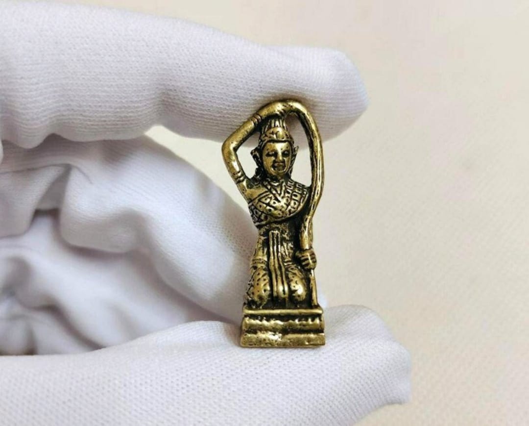 Phra Mae Thorani Dharaṇī Vasundharā Mother Earth Goddess Wealth Good ...