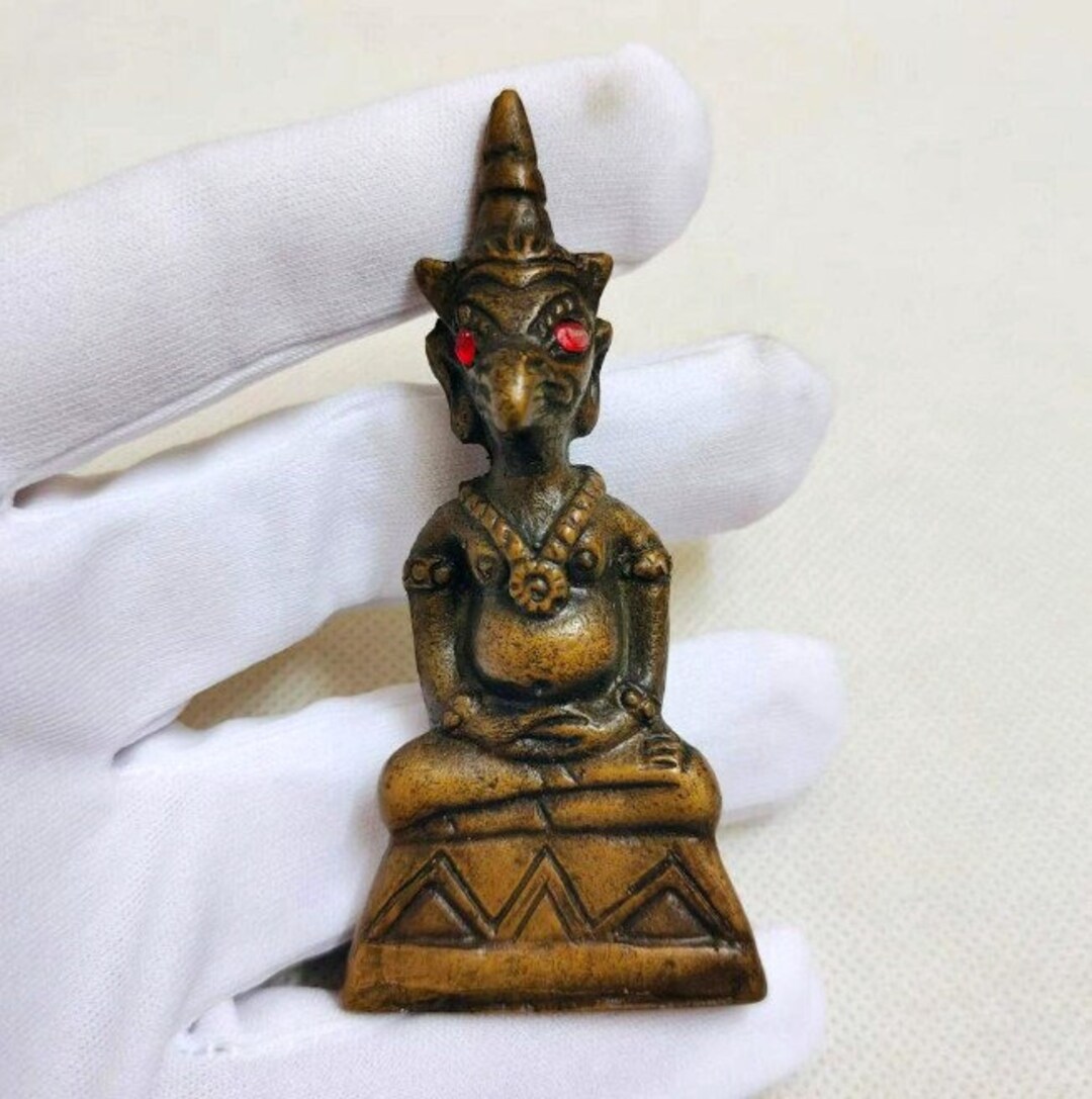 Red Eye Phra Ngang Garuda Face Sacred Ancient Khmer Mantra Amulet ...