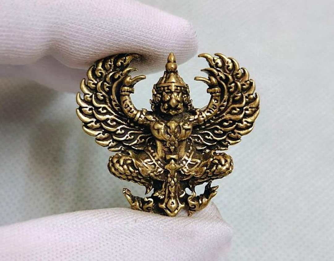 Garuda Kings Phra Khrut LP Pat Amulet Wealth Good Fortune Success ...