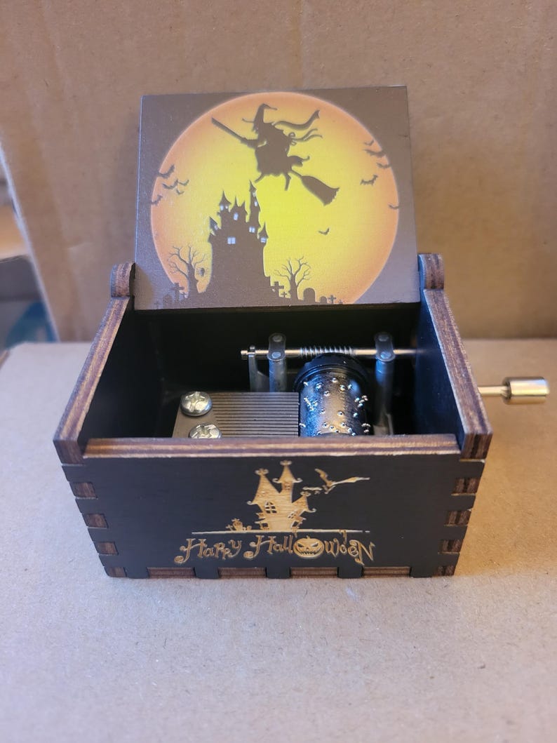 Music Boxes- Hand Crank -reindeer, Christmas Tree, Santa, Snowman ...