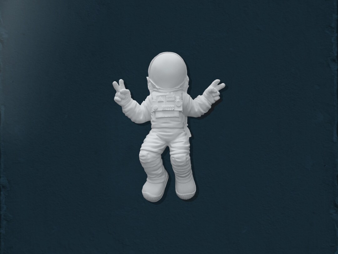 Spaceman Astronaut Statue, Kids Room Wall Decor, Astronaut Wall Decor ...