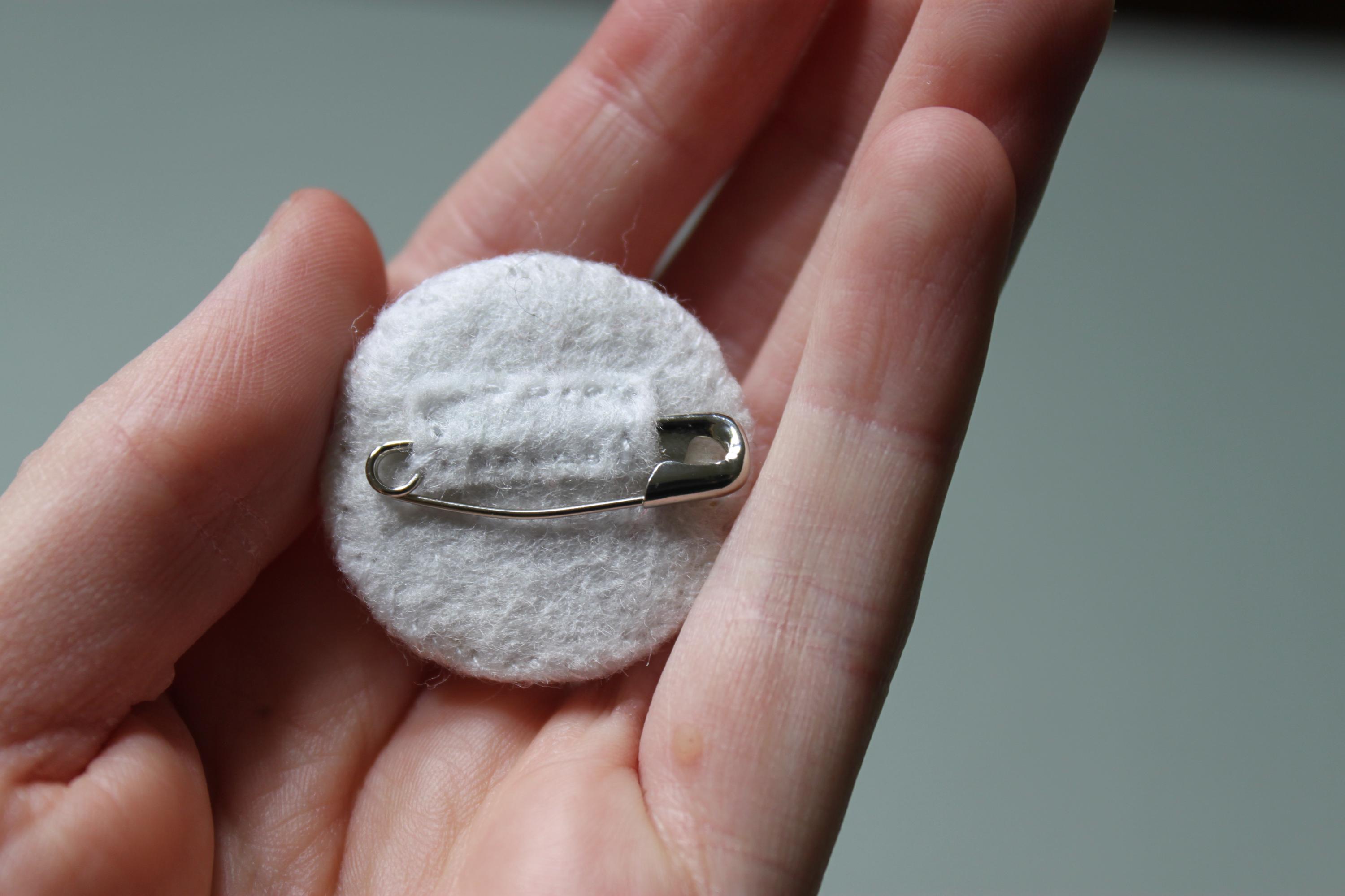 Handmade Vendée Sacred Heart Badge, Felt Sacred Heart Brooch, Dieu Le ...