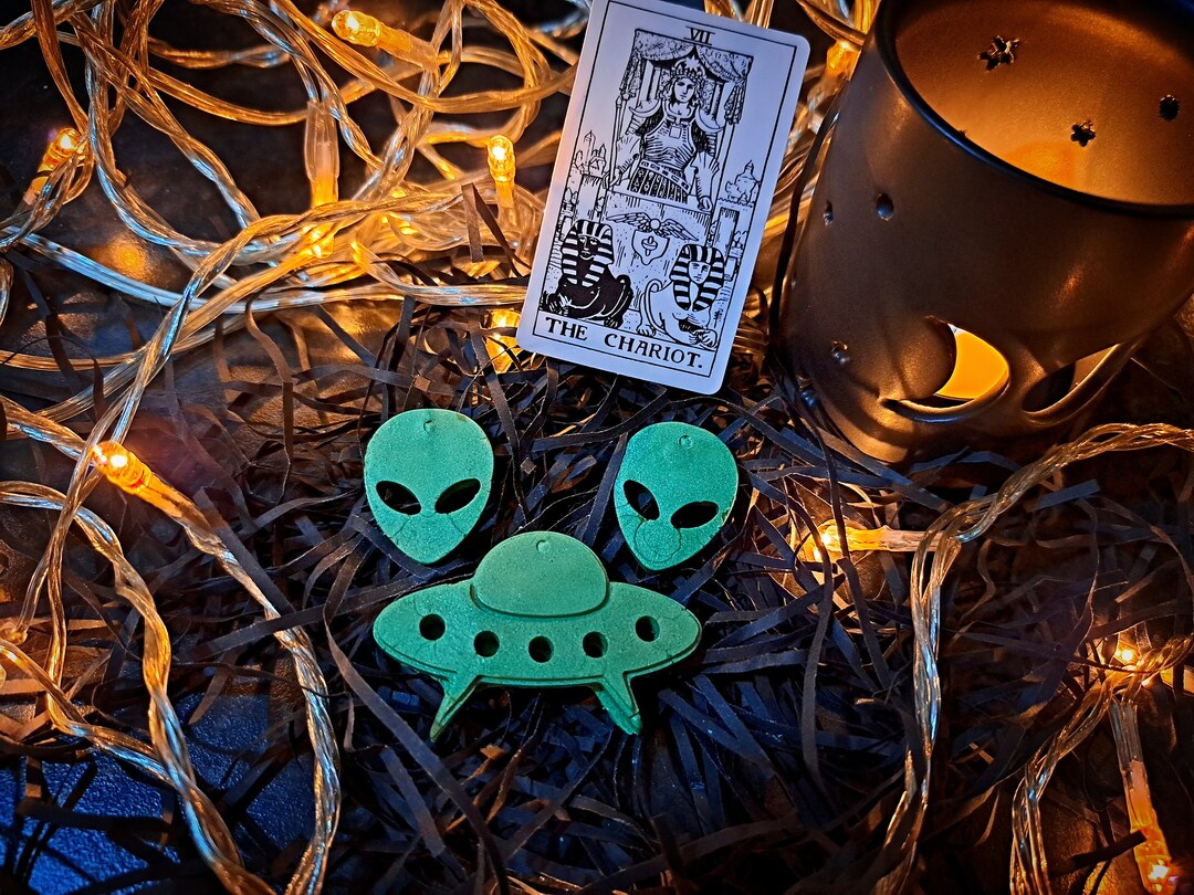 Magical Juno Aliens and Space Ships Soy Wax Melts Goth - Etsy