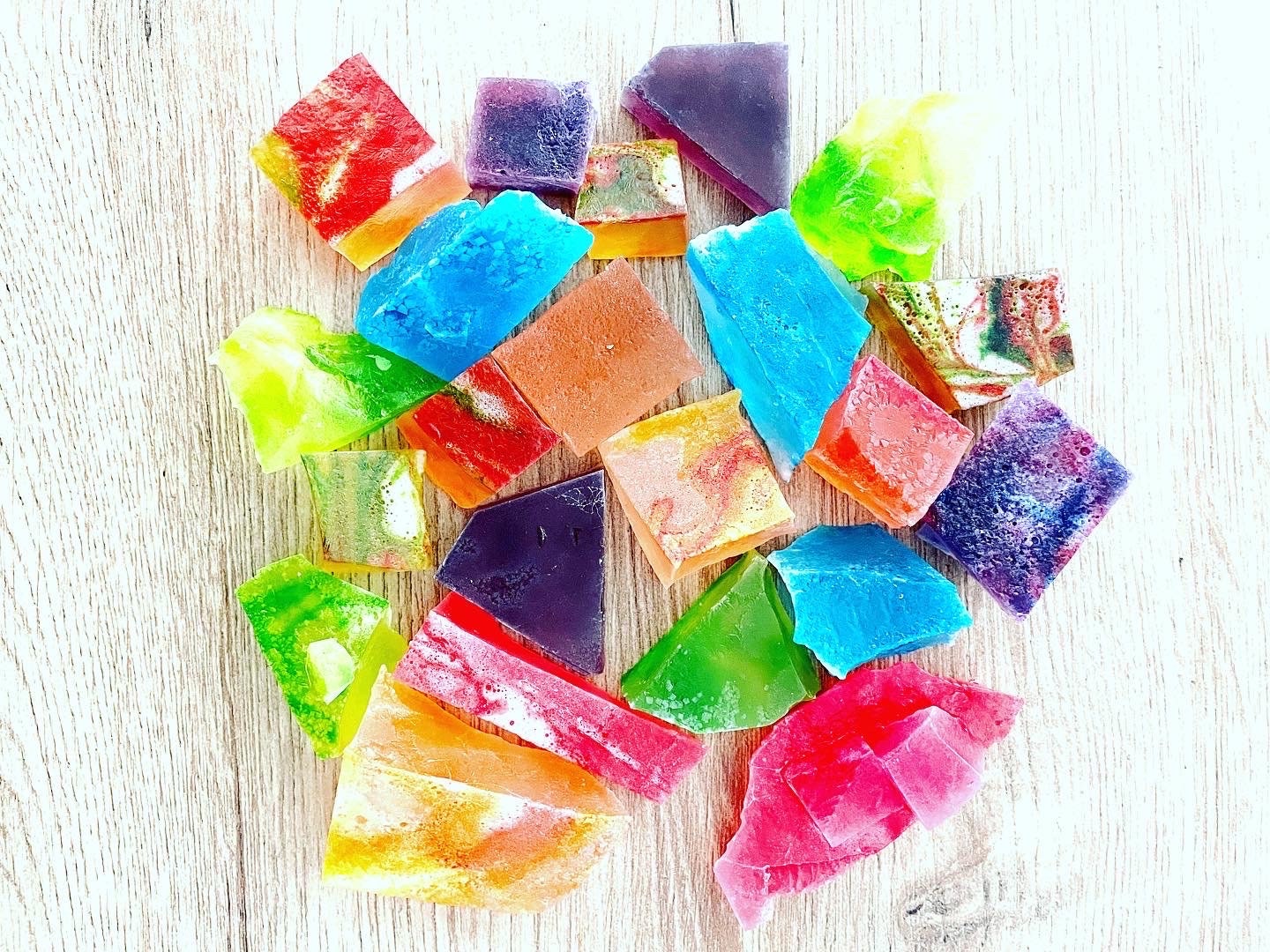 IMPERFECTS HUGE Surprise Box, Flawed Assorted Edible Gems, 1KG, Ready ...