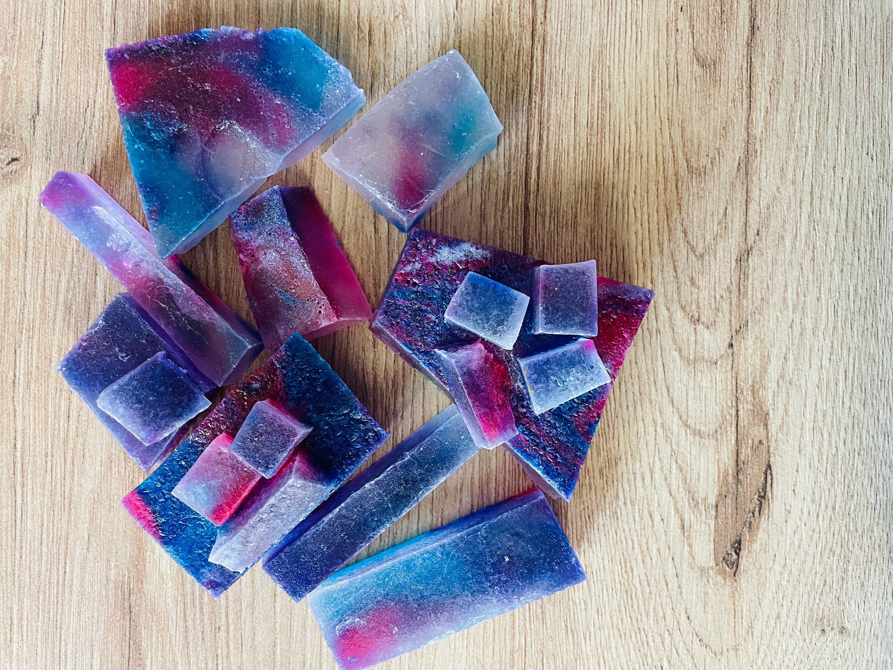 IMPERFECTS HUGE Surprise Box, Flawed Assorted Edible Gems, 1KG, Ready ...