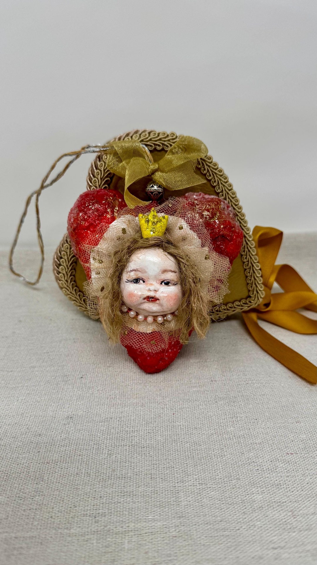 Handmade Vintage-style Red Heart Decor With Sculpted Girl's Face ...