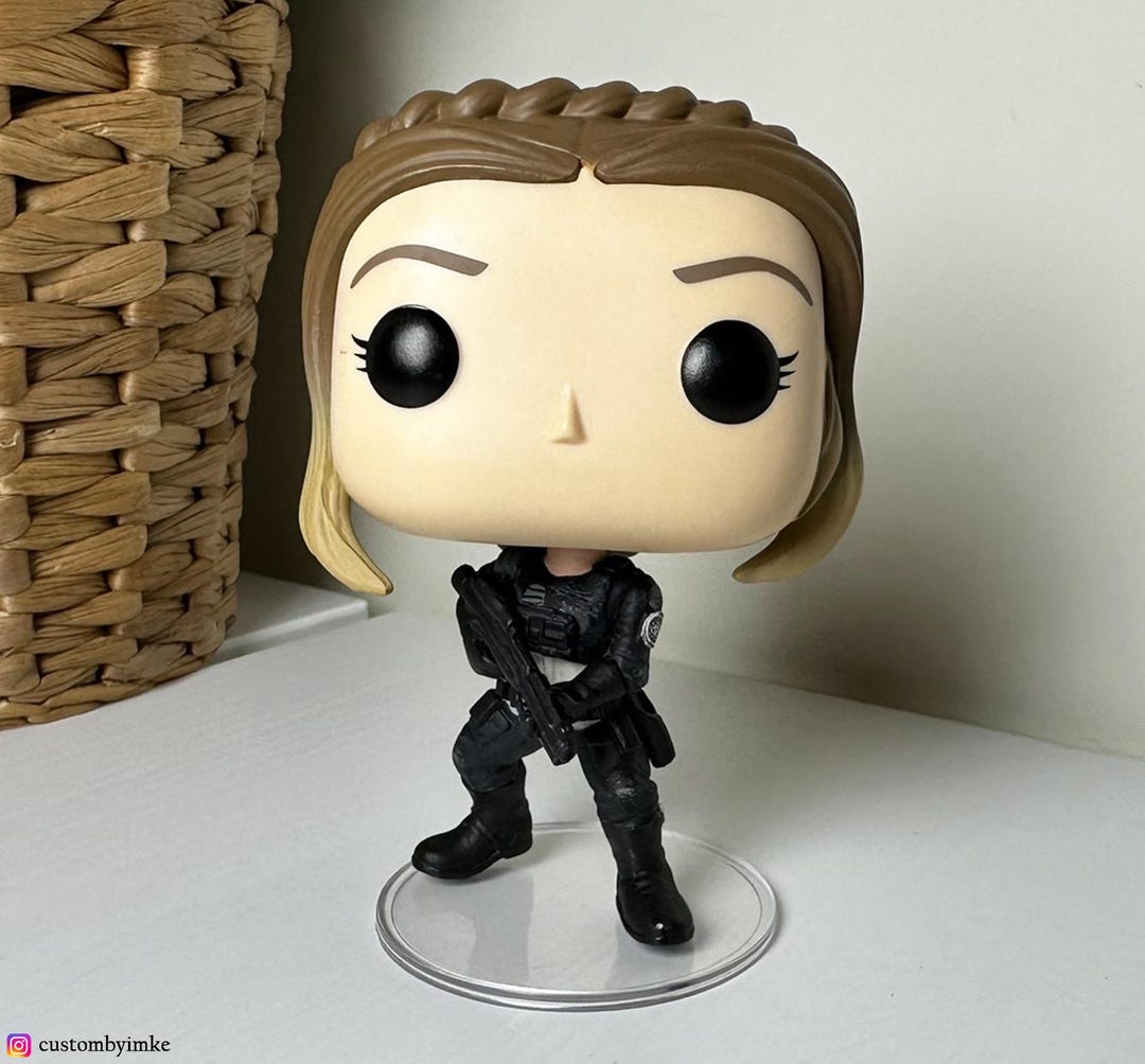 Harper Mcintyre Inspired by the 100 Vinyl Pop / Figurine - Etsy