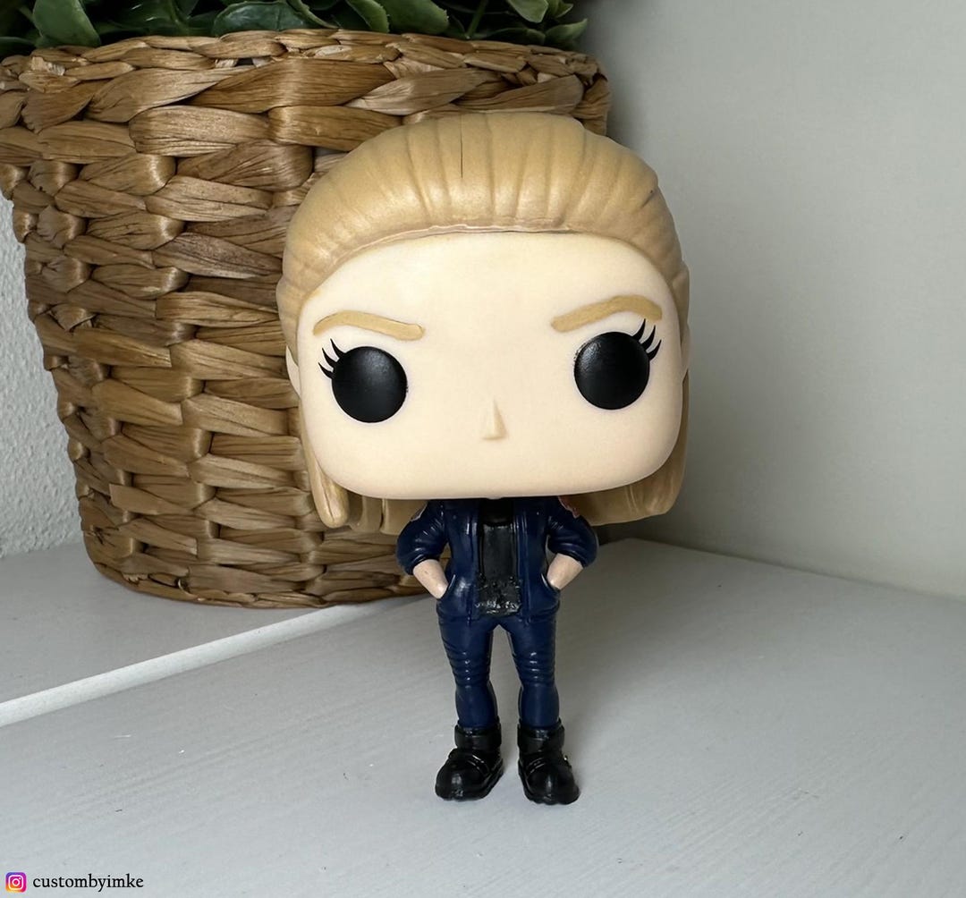 Paramedic Lyla Lizzie Novak From Ambulance 61 Inspired by Chicago Fire ...