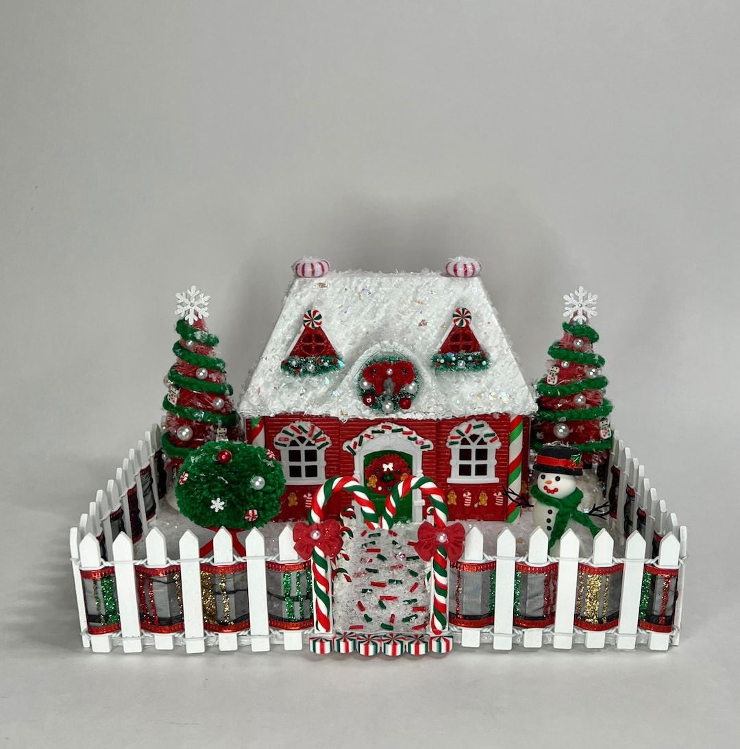 Homemade Miniature Christmas House With Scenery and Lights - Etsy